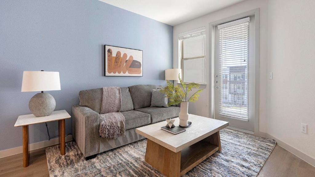 Landing Modern 1BD Gym Pool, Anderson Mill (updated prices 2026)
