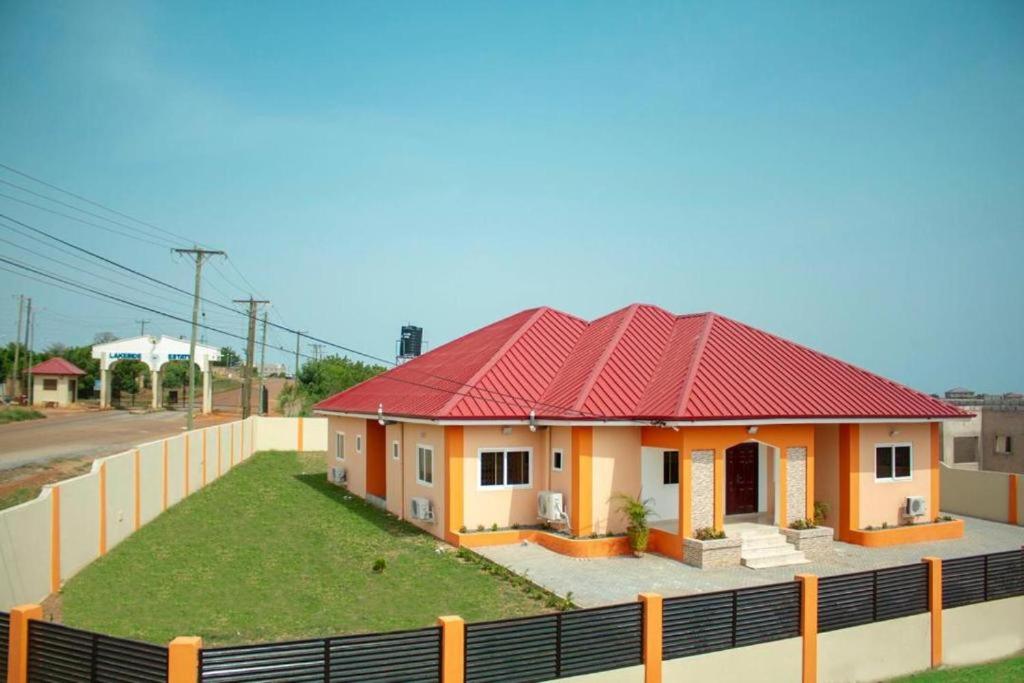 The High Street Business, Trofwi (updated prices 2026)