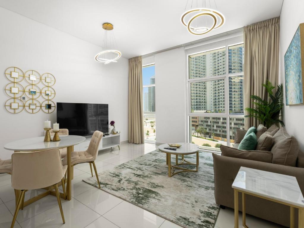 Signature Prestige 1BR Sleeps 4 -Damac Central, Dubai (prezzi ...