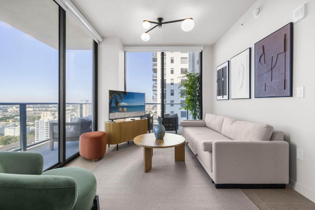 Modern Condo Steps from Bayside & Kaseya Center, Miami (tarifs ...