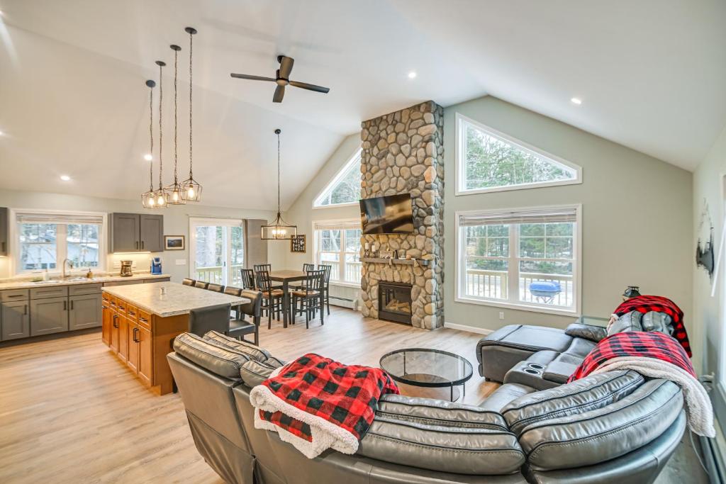 Ski, Swim, Kayak, Fish & Boat! Fam Bridgton Home, Bridgton (preços ...