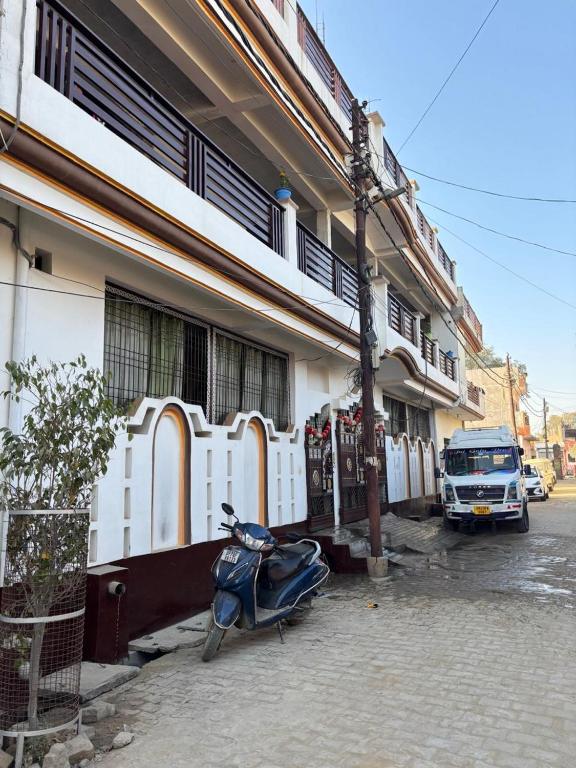 Maa Vindhyavasini HomeStay, Jhūsi (prezzi aggiornati per il 2026)