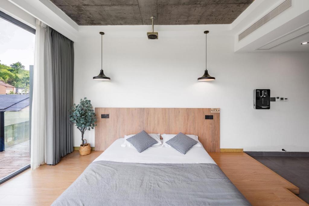 ManToo · Forest Above the Clouds Bamboo Hot Spring Resort(Anji Yu ...