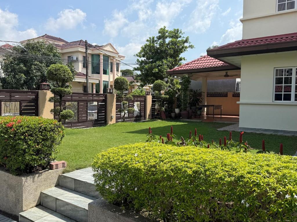 Grand Luxe Bangalow 8BR, Ampang Utama Park, LRT, Ampang (preços ...