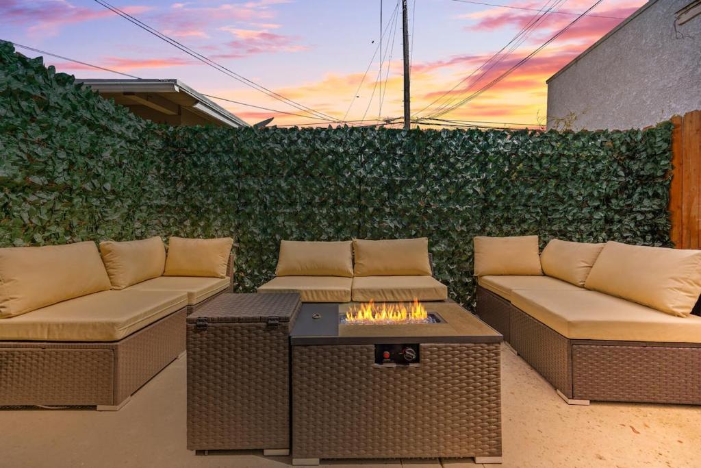 One Mile From Beach Firepit Patio Free Parking, Long Beach ...