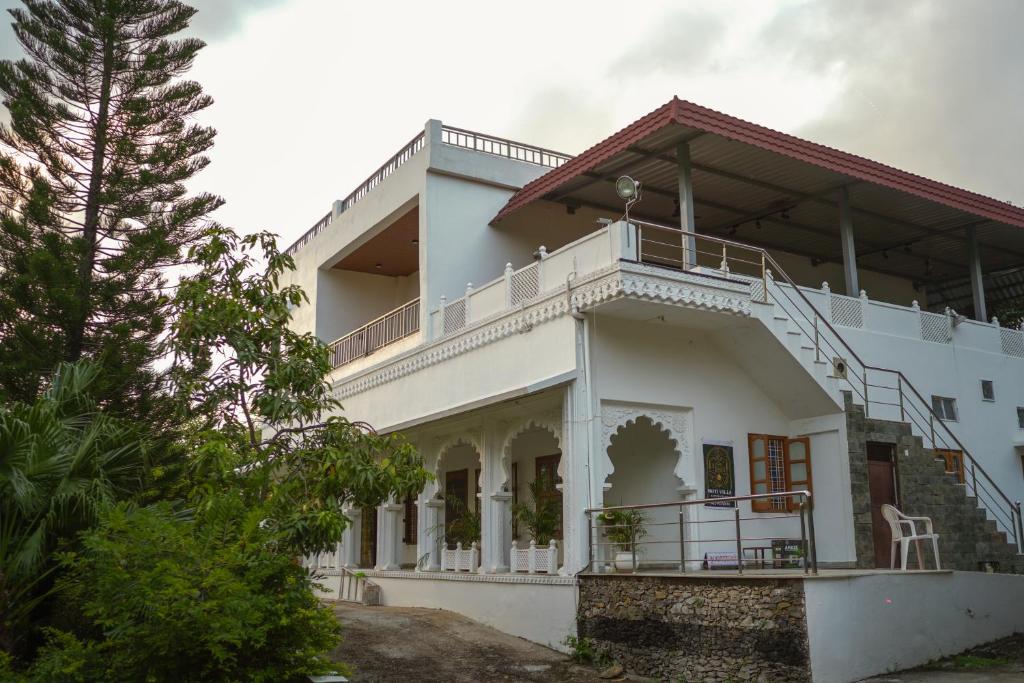 Moti Villa, Jāmb (tarifs actualisés, 2026)