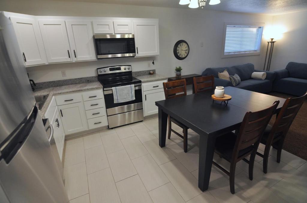 Updated Condo, 1GB Wi-Fi, Netflix, Amazon Prime, St. George ...