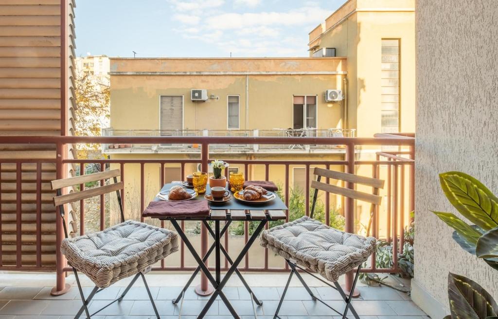 10 minutes from the Poetto Beach, modern apartament with design and ...