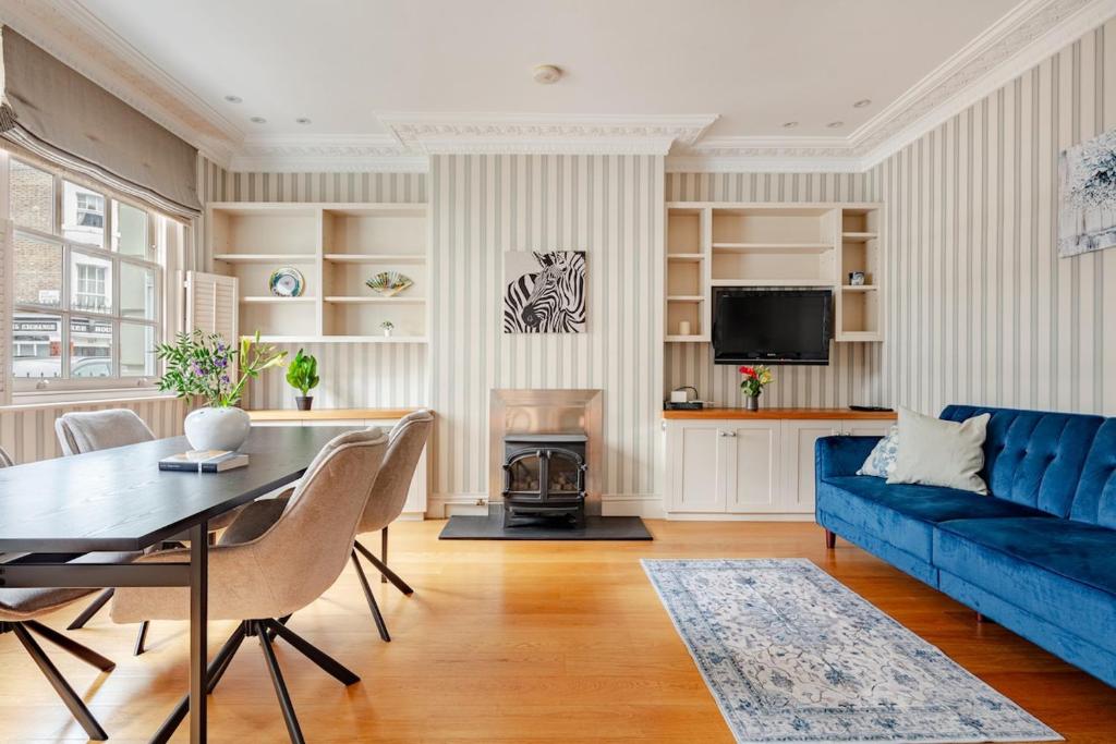 Luxury House with 3 Ensuite Bedrooms and Parking in Paddington, London ...