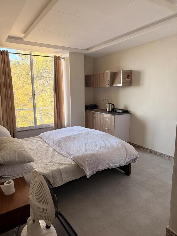 Cozy Studio at Montana Lodges Valley View Balcony, Murree (prezzi ...