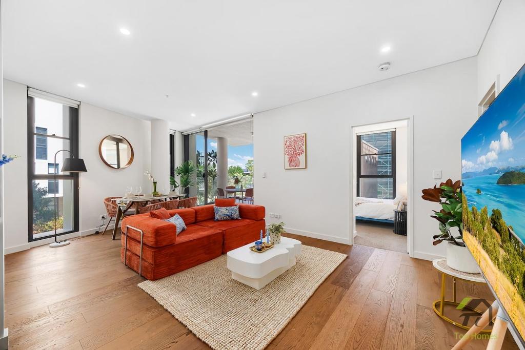 Zetland Spacious 3 Bedroom Apartment Near East Village Shopping Mall ...
