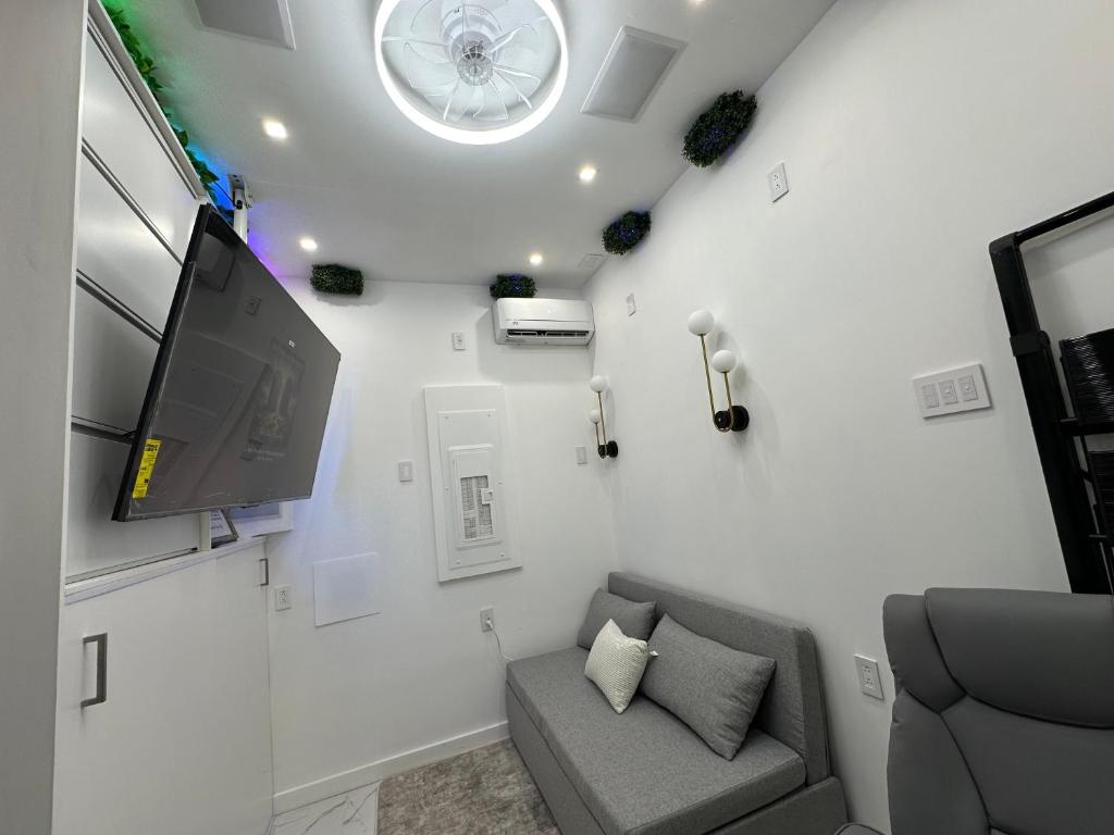 Modern Tiny Home Fast NYC Access Private, Jersey City (updated prices 2026)