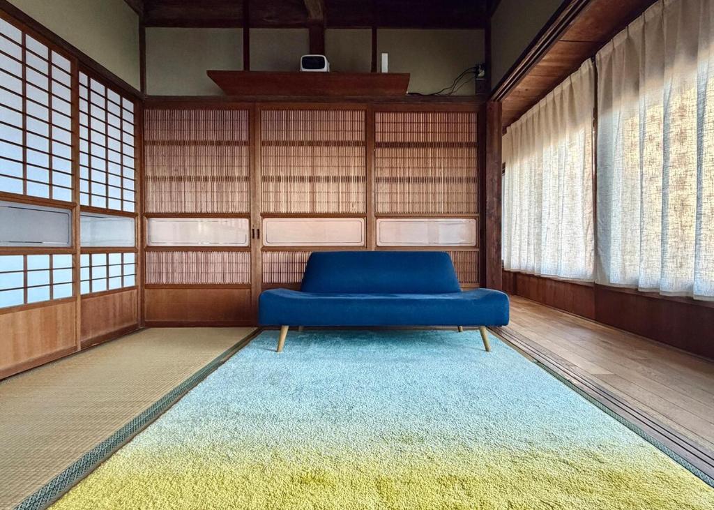 IMA 海を望む伊東の古民家 一棟貸し 最大6名 Sea View Private Kominka, Ito (mga updated na ...