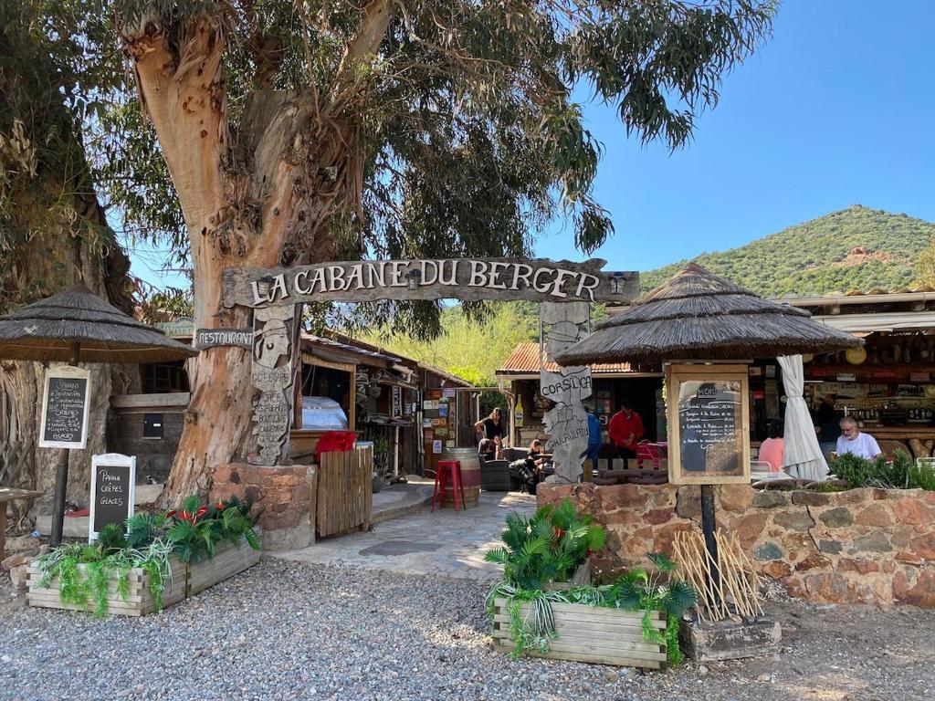 Petit cocon près des Calanques de Piana, Porto Ota (precios ...