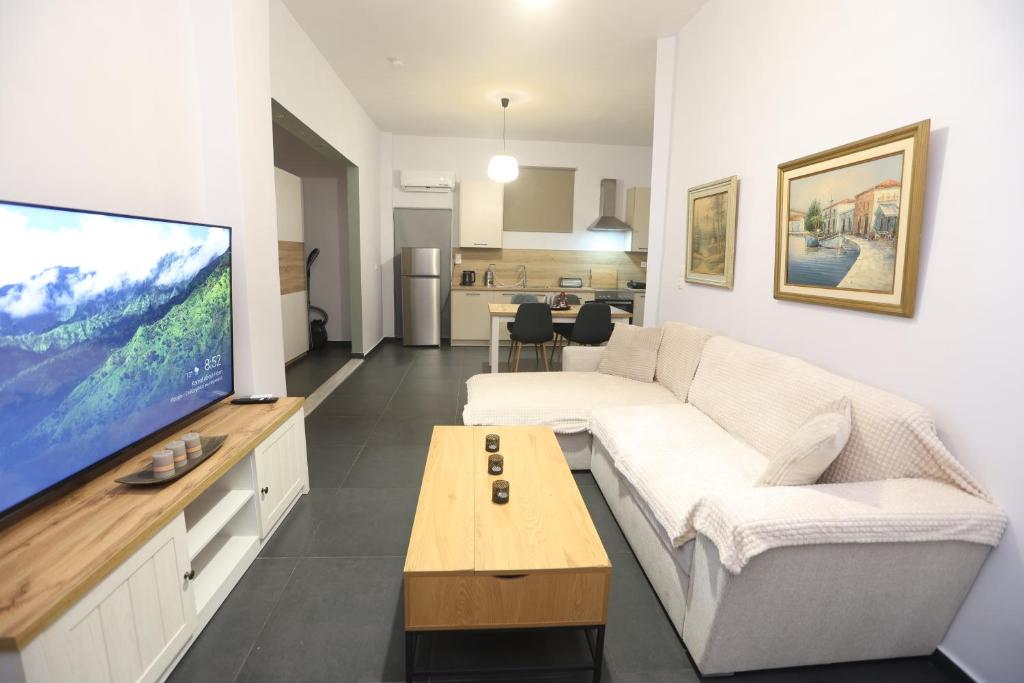 The Garage, Tríkala (prețuri actualizate 2026)