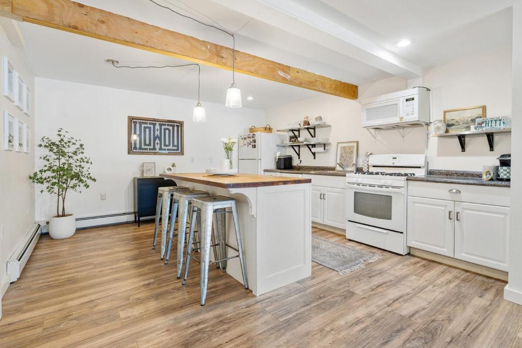 Big Sky Retreat with Overflow Unit Atop Sunapee, Newbury (atnaujintos ...