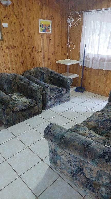 Cozy cabin in Quillón, with a private pool, 키욘 (2026년 최신 요금)