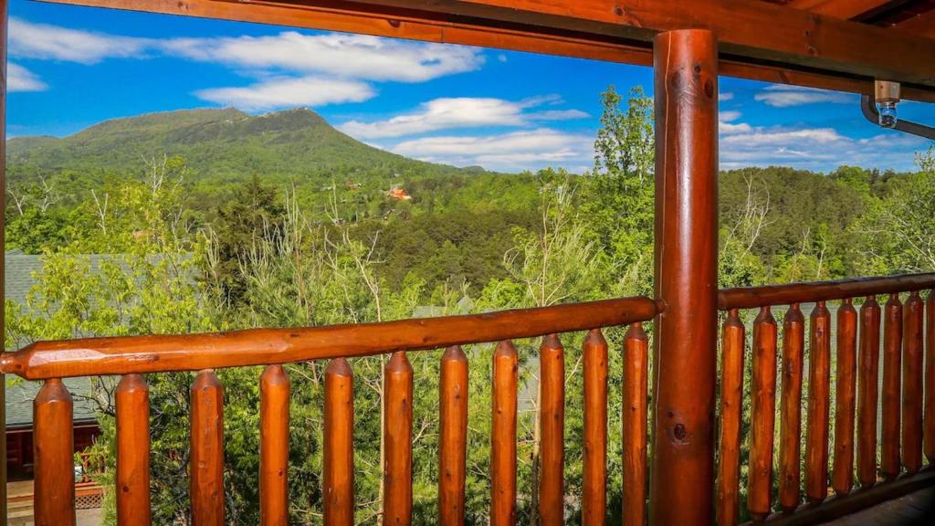 King Bed, Gated Resort, Scenic View, Pool, Hot Tub، سيفيرفيل (أسعار ...