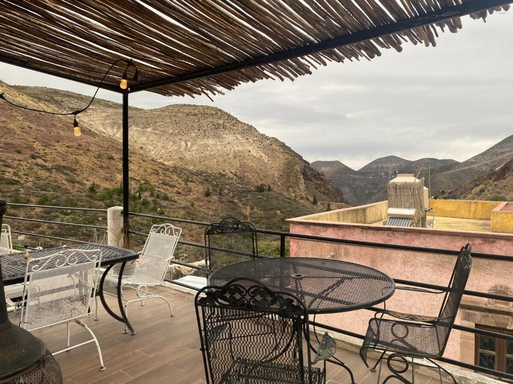 Casa Olimpia, Real de 14, 3 floors, terrace, Real de Catorce (precios ...
