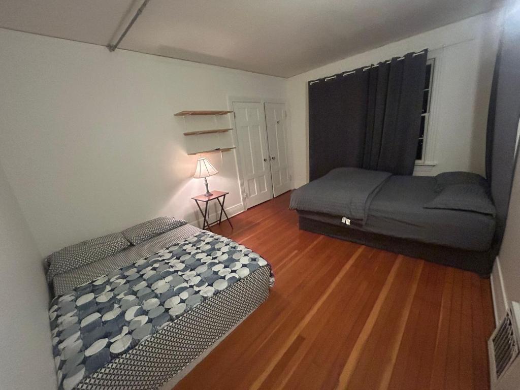 Airport Vancouver Private Rooms - Transit at Doorstep, Free Parking ...
