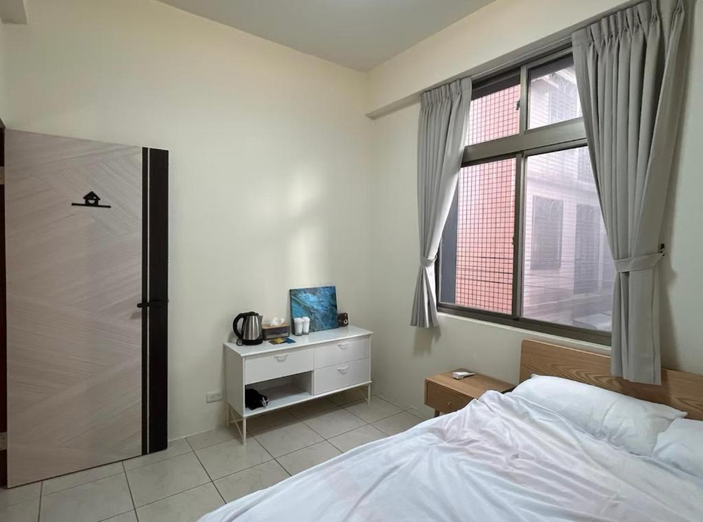 偶爾遇見貓 靜巷舒適 好停車 share room, Toufen (mga updated na presyo sa 2026)