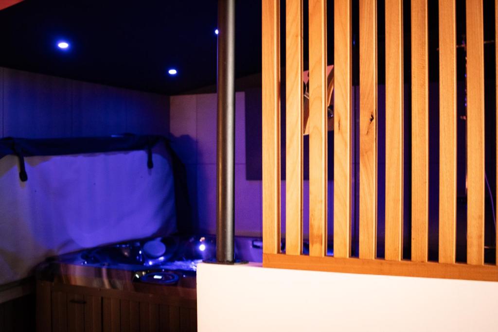 Love room - Litchi cinéma et Jacuzzi, Bordeaux (tarifs actualisés, 2026)