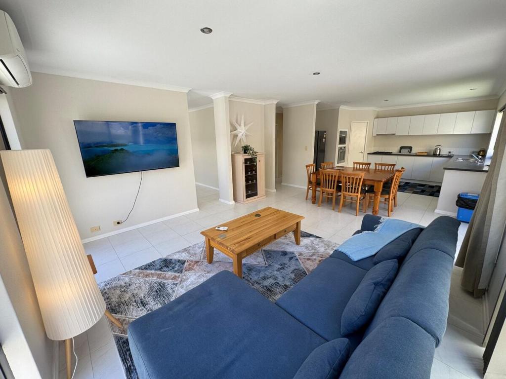 Ocean Whisper, Wannanup (prețuri actualizate 2026)