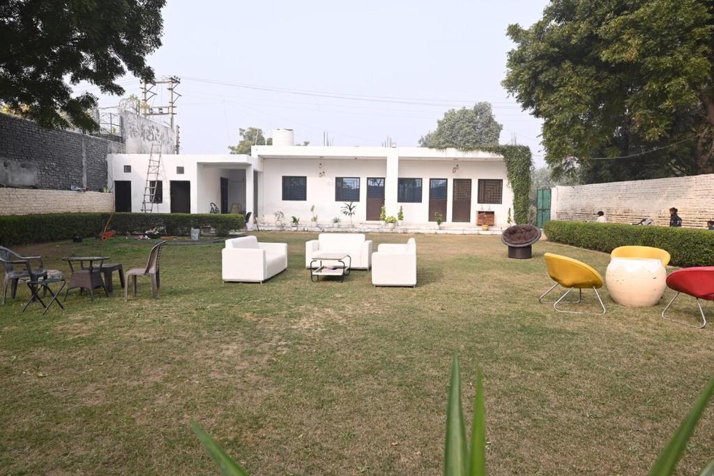 Nature Farm Stay with Lawn & Bonfire Near Dwarka Expy, Gurgaon (2026 ...
