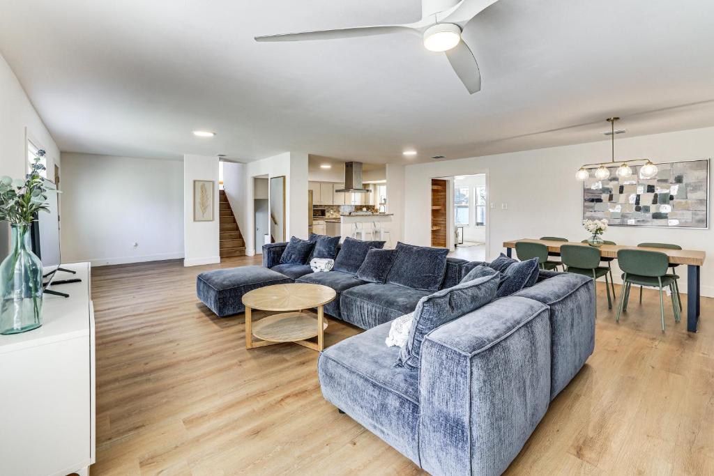 Home on Guadalupe River! Fish and Float with Family, סגווין (מחירים ...