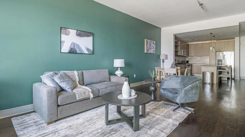 Landing Spectacular 1BD Pool Gym, Houston (updated prices 2026)