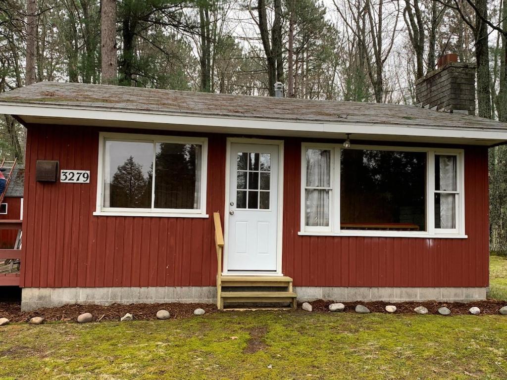 Little Red Cottage in the Woods, Lewiston (aktualisierte Preise für 2026)