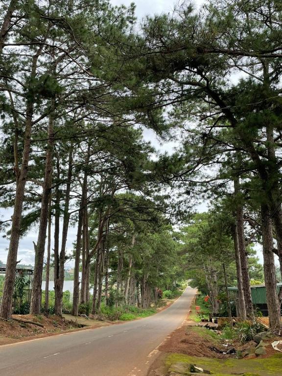 Private touring from Ho Chi Minh to Central Highland by Car for ...