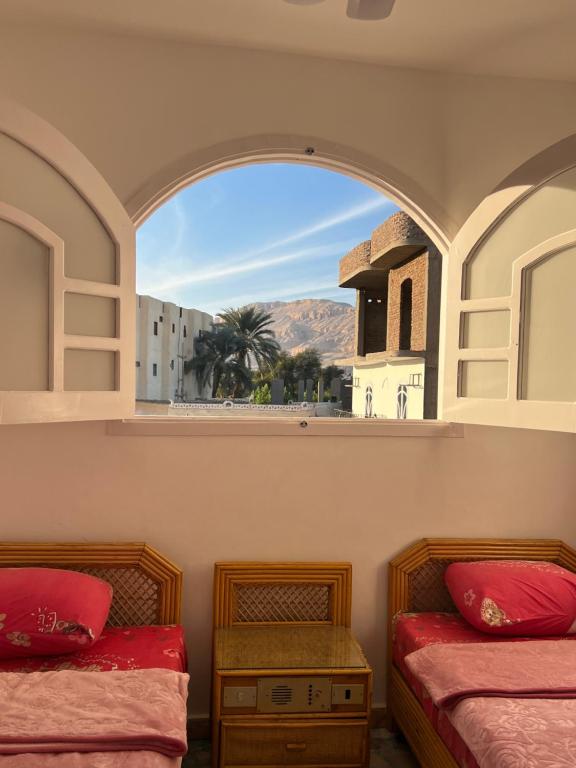 Paris Oasis - West Bank Luxor - Memnon Colossi, Luksor (nove cijene za ...