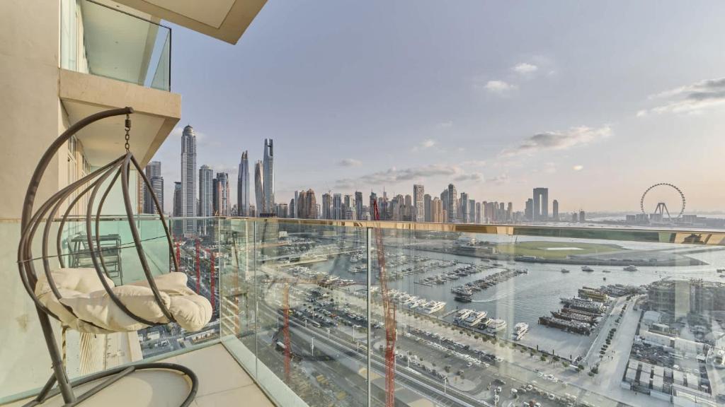 Prime 3BR Maid Sunrise Bay Ain Dubai Palm View, Dubai (prisene ...