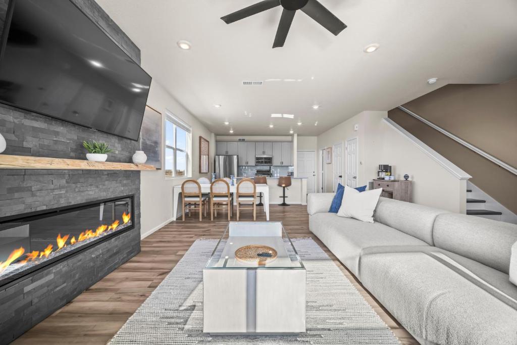 10 min to DIA, Walk to the Gaylord!, DEN (tarifs actualisés, 2026)