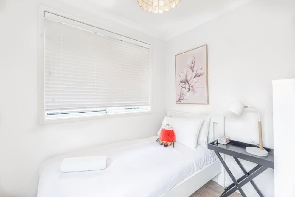 Conveniently Located Single Room Near Eastwood - Shared Bathroom and ...