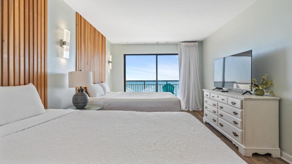 Coastal 2 BR Myrtle Beach Condo, Salt Air style with large balcony ...
