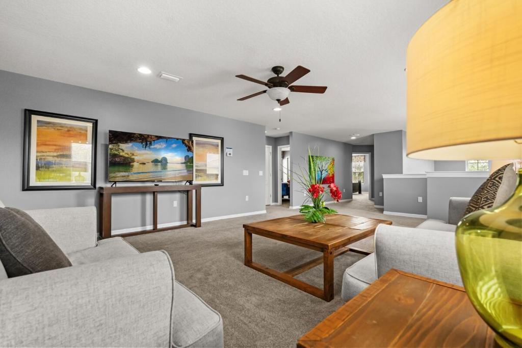 6BR Family Escape w Pool Table Mins-Disney V#205, Kissimmee (tarifs ...