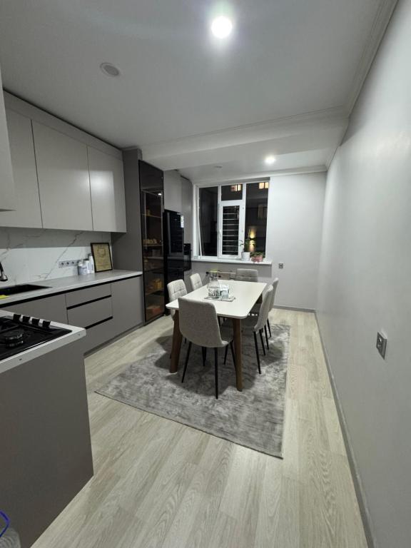 Spacious Apartment in Bishkek, Bichkek (tarifs actualisés, 2026)