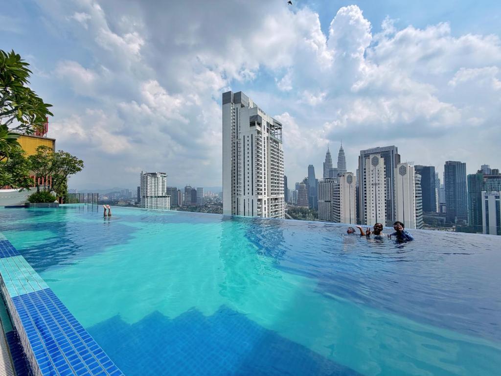 Majestic Wonder Studio Suite with Infinity Pool, Kuala Lumpur (2026 ...