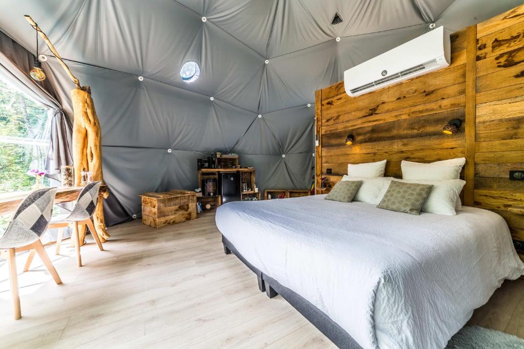 "La Belle étoile" - Dôme haut gamme - Jacuzzi, La Dornac (prezzi ...