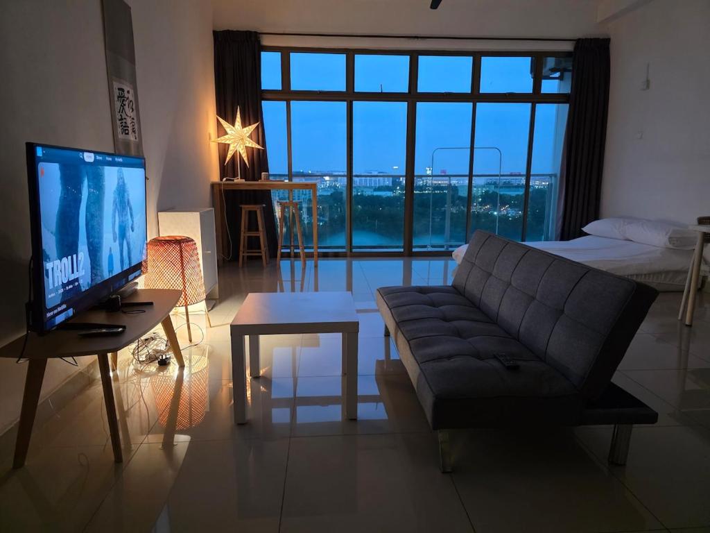 004 Palazio High Floor Netflix, ג'והור בהרו (מחירים מעודכנים לשנת 2026)