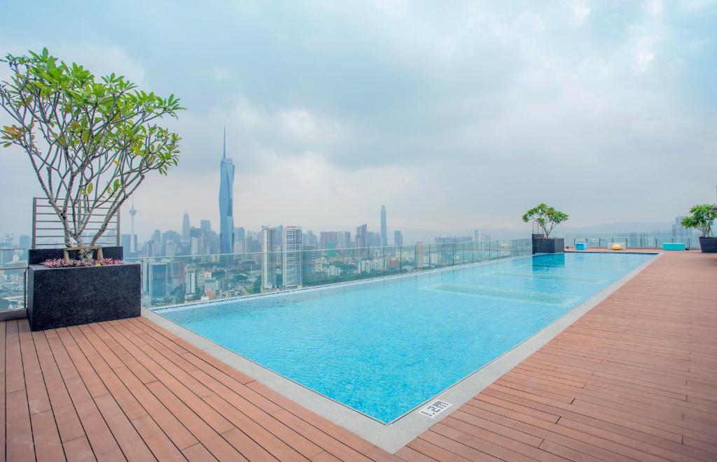 Riveria Sky Residences KL Sentral with Infinity Pool, Kuala Lumpur ...