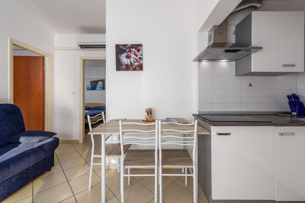 Malerisches Apartment nur 60 Meter zum Strand mit Meerblick und eigenem ...