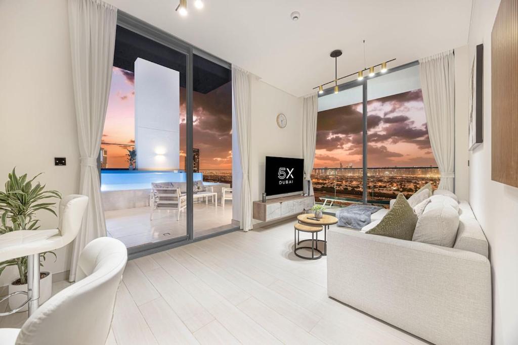 FiveX Binghatti 2BR with Private Pool, Dubái (precios actualizados 2026)