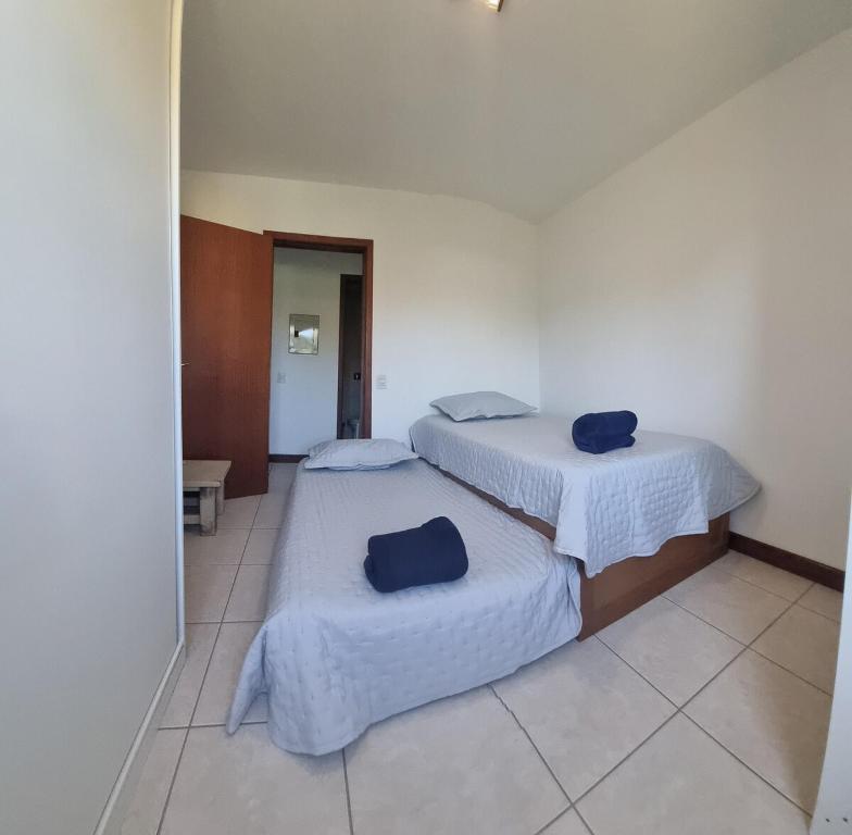 Paradise! On the beach with pool and 1 parking space, Флорианополис (актуальные цены 2026 года)