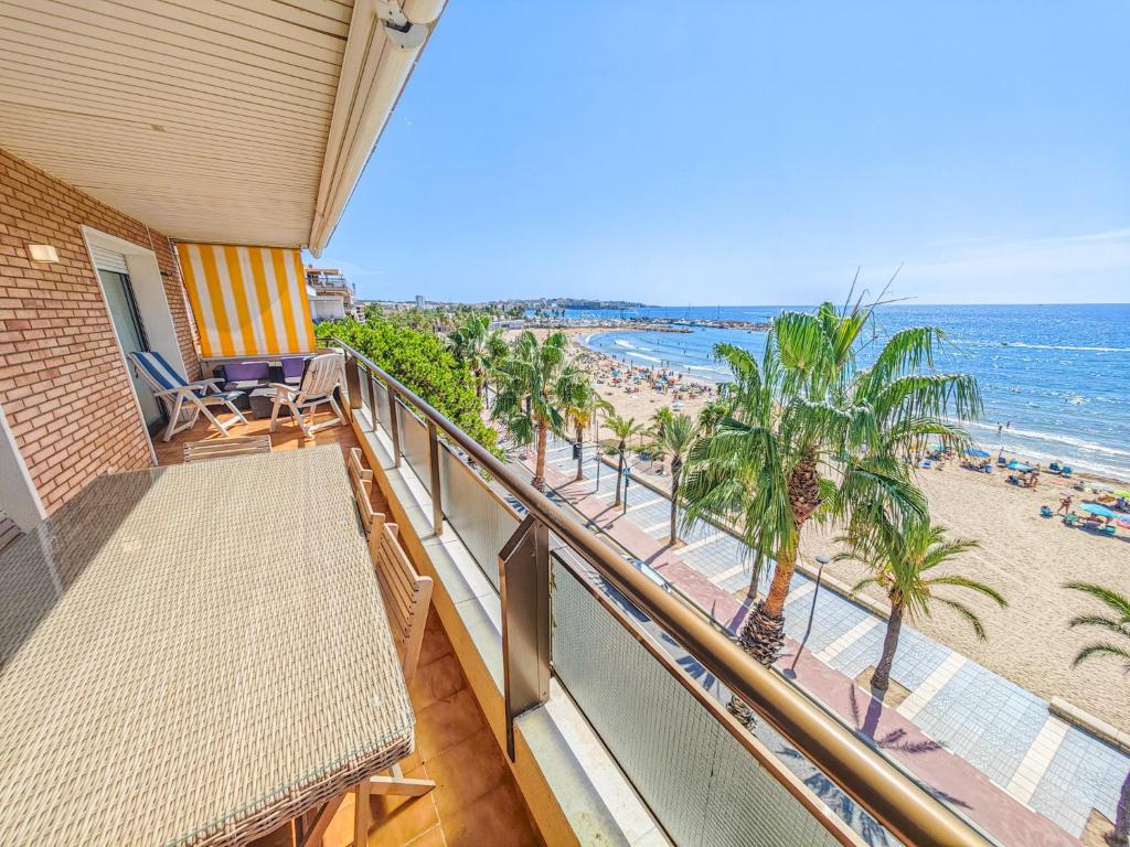 LITORAL COSTA DORADA Les Columnes - Only families, Salou (mga updated ...