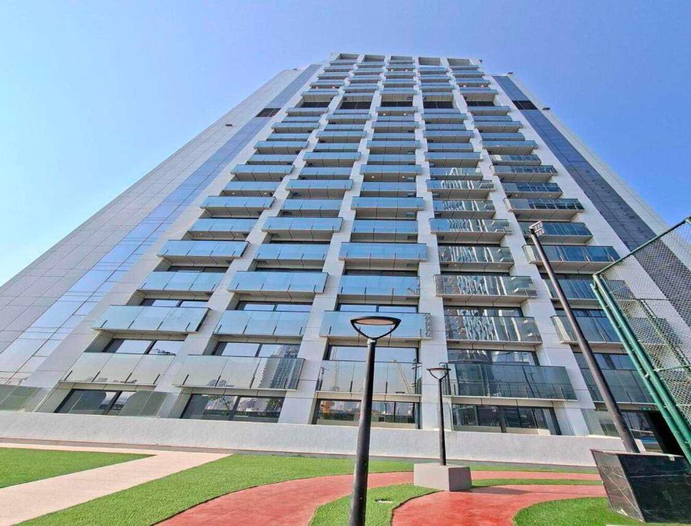 Luxury Living at Cloud Tower JVT with Pool Gym & Sports Facilities ...