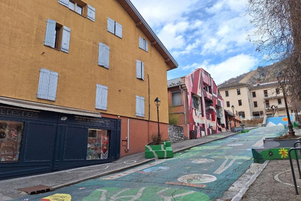 Charming bright apartment in Bourg-Saint-Maurice, La Rosière (precios ...