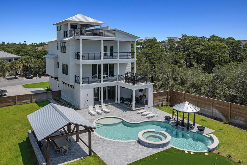 Deja Blue - Luxury Beach House with Private Pool & Rooftop Deck, Blue ...